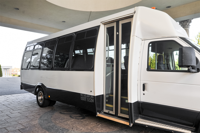 Shuttle Bus 24 Passenger – First Class Luxury Limos